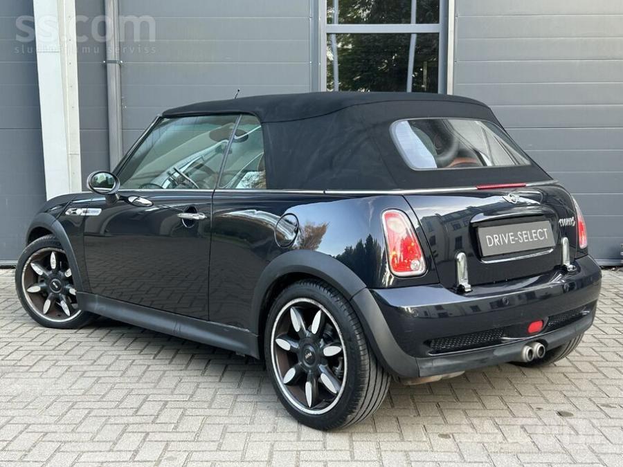 Blue MINI Cabrio 2008 in Talsi, with an engine capacity of 1.60 L and mileage of 155 thousand km for 6490 €, photo 17 on AUTOMOTO.COM.LV