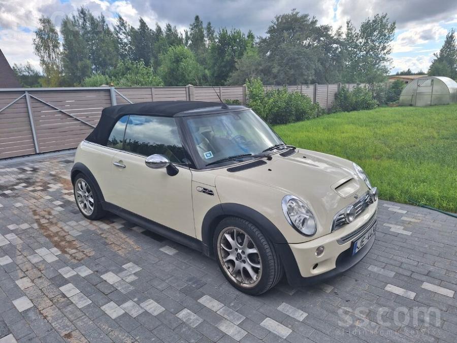Белый Мини Кабриолет 2007 в Рига, объемом двигателя 1.60 л и пробегом 150 тыс. км за 4800 €, фото 1 на AUTOMOTO.COM.LV