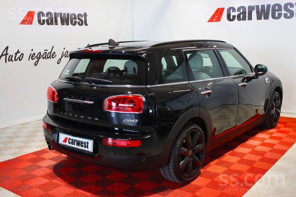 Black MINI Clubman 2020 in Riga, with an engine capacity of 1.50 L and mileage of 60 thousand km for 19400 €, photo 4 on AUTOMOTO.COM.LV