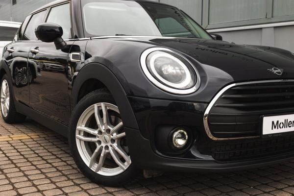 MINI Clubman 2022 in Ventspils on AUTOMOTO.COM.LV Black MINI Clubman 2022 in Ventspils, with an engine capacity of 1.50 L and mileage of 97 thousand km for 14850 €, photo 10 on AUTOMOTO.COM.LV