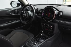 Black MINI Clubman 2022 in Ventspils, with an engine capacity of 1.50 L and mileage of 97 thousand km for 14850 €, photo 13 on AUTOMOTO.COM.LV