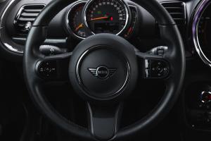 Black MINI Clubman 2022 in Ventspils, with an engine capacity of 1.50 L and mileage of 97 thousand km for 14850 €, photo 15 on AUTOMOTO.COM.LV