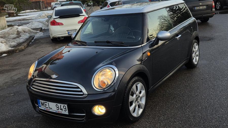 Black MINI Clubman 2008 in Klaipeda, with an engine capacity of 1.60 L and mileage of 321 thousand km for 2900 €, photo 1 on AUTOMOTO.COM.LV