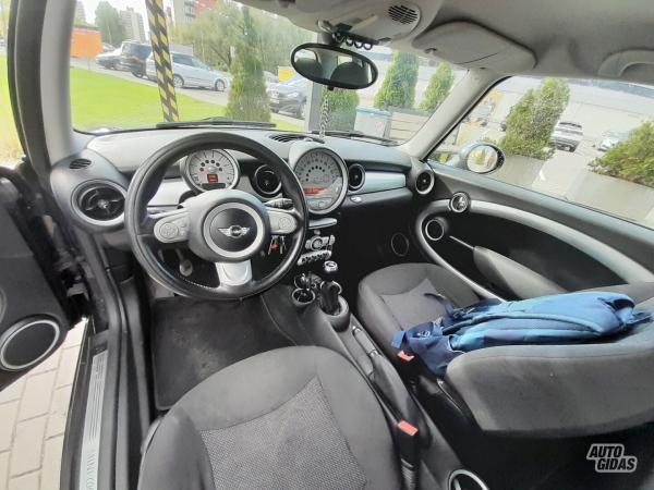 Melns MINI Clubman 2009 Klaipėda, ar dzinēja tilpumu 1.60 L un nobraukumu 301 tūkst. km par 2300 €, foto 7 vietnē AUTOMOTO.COM.LV