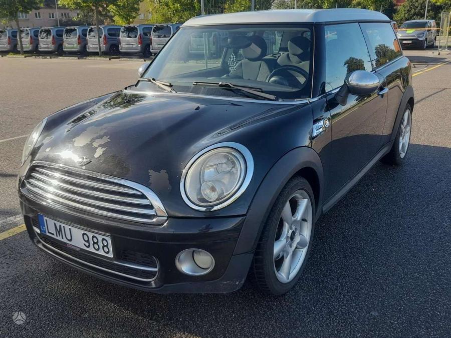 Black MINI Clubman 2009 in Klaipeda, with an engine capacity of 1.60 L and mileage of 302 thousand km for 2500 €, photo 1 on AUTOMOTO.COM.LV