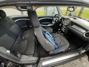 Black MINI Clubman 2009 in Klaipeda, with an engine capacity of 1.60 L and mileage of 302 thousand km for 2500 €, photo 8 on AUTOMOTO.COM.LV