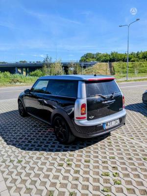 Black MINI Clubman 2010 in Klaipeda, with an engine capacity of 1.60 L and mileage of 239 thousand km for 3600 €, photo 6 on AUTOMOTO.COM.LV