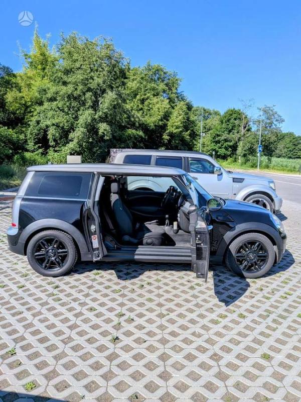 Black MINI Clubman 2010 in Klaipeda, with an engine capacity of 1.60 L and mileage of 239 thousand km for 3600 €, photo 8 on AUTOMOTO.COM.LV