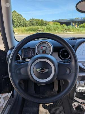Black MINI Clubman 2010 in Klaipeda, with an engine capacity of 1.60 L and mileage of 239 thousand km for 3600 €, photo 12 on AUTOMOTO.COM.LV