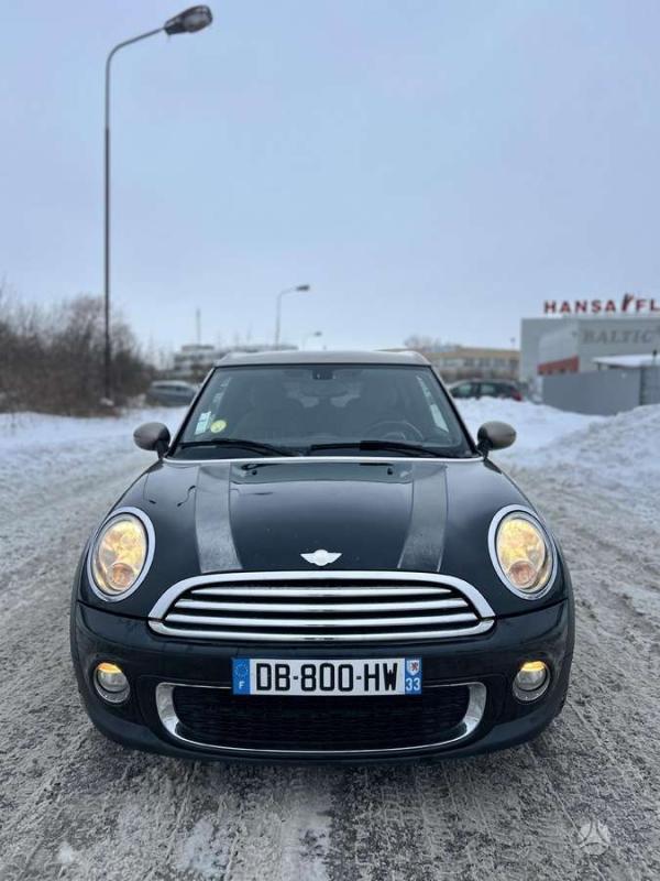Black MINI Clubman 2013 in Panevezys, with an engine capacity of 2.00 L and mileage of 173 thousand km for 6600 €, photo 3 on AUTOMOTO.COM.LV