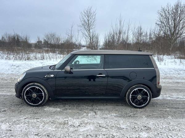 Black MINI Clubman 2013 in Panevezys, with an engine capacity of 2.00 L and mileage of 173 thousand km for 6600 €, photo 5 on AUTOMOTO.COM.LV