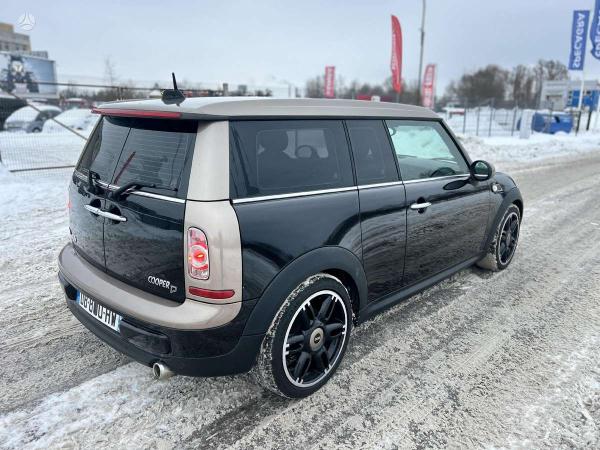 Black MINI Clubman 2013 in Panevezys, with an engine capacity of 2.00 L and mileage of 173 thousand km for 6600 €, photo 8 on AUTOMOTO.COM.LV