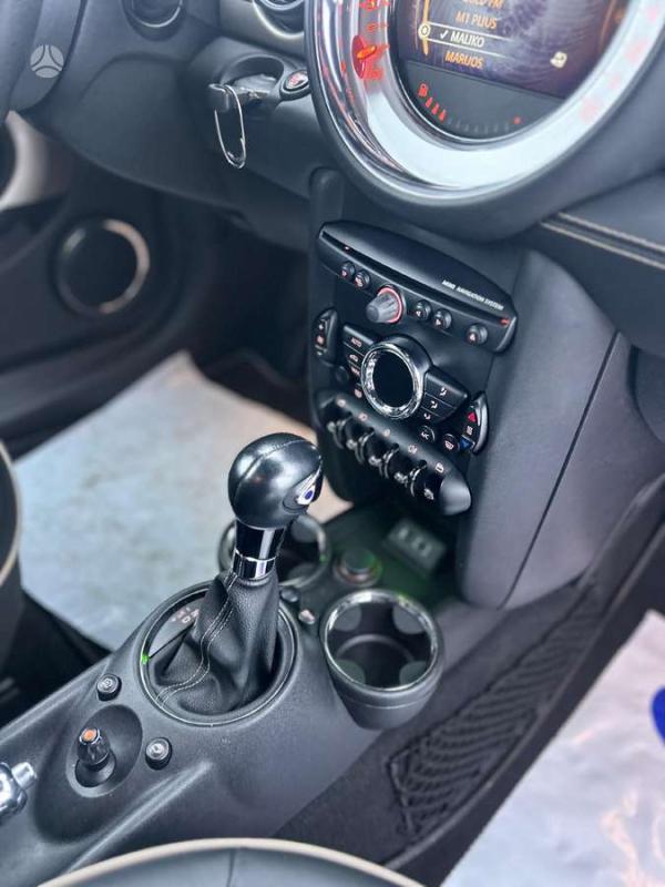 Black MINI Clubman 2013 in Panevezys, with an engine capacity of 2.00 L and mileage of 173 thousand km for 6600 €, photo 11 on AUTOMOTO.COM.LV