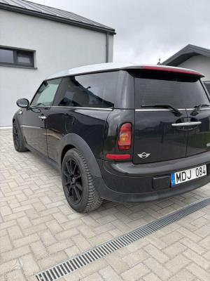 Black MINI Clubman 2007 in Kaunas, with an engine capacity of 1.56 L and mileage of 247 thousand km for 3400 €, photo 6 on AUTOMOTO.COM.LV