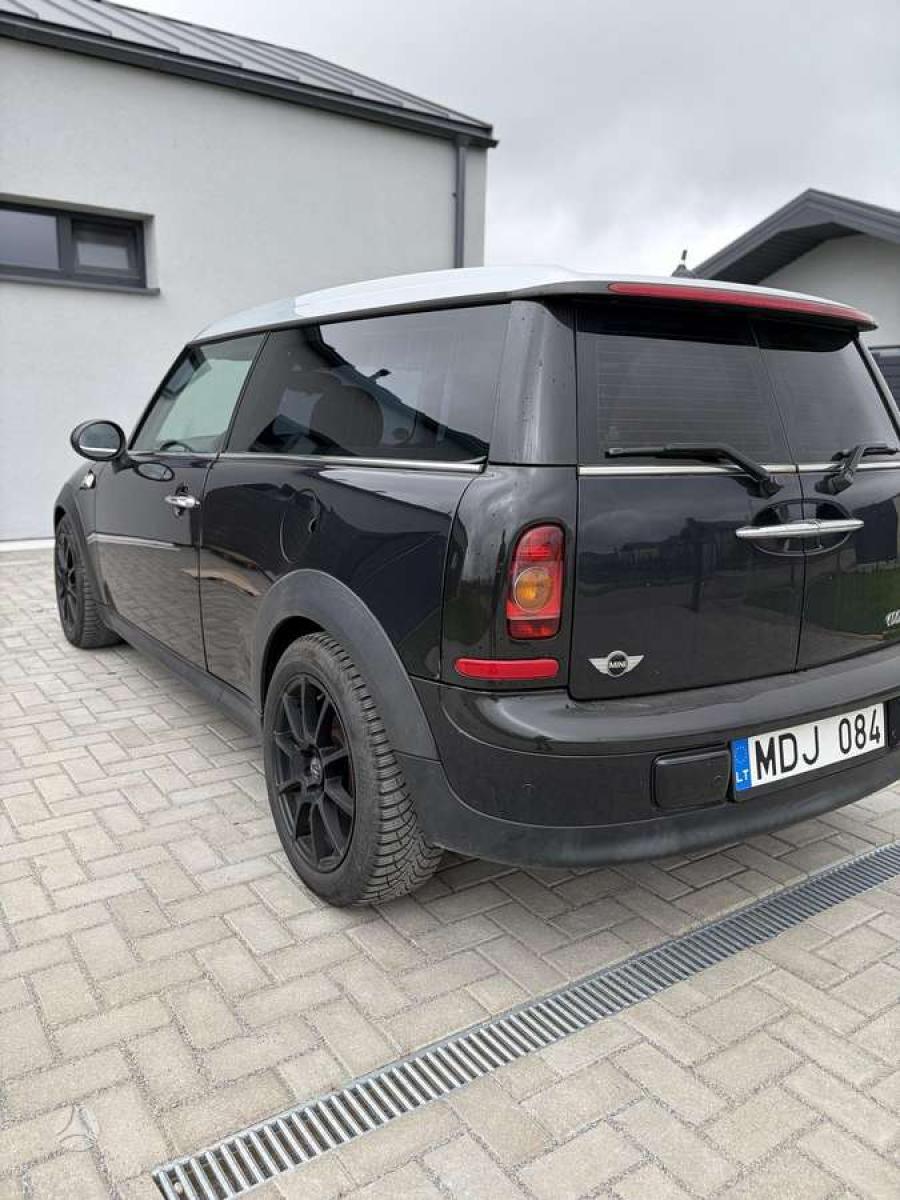 Black MINI Clubman 2007 in Kaunas, with an engine capacity of 1.56 L and mileage of 247 thousand km for 3400 €, photo 6 on AUTOMOTO.COM.LV