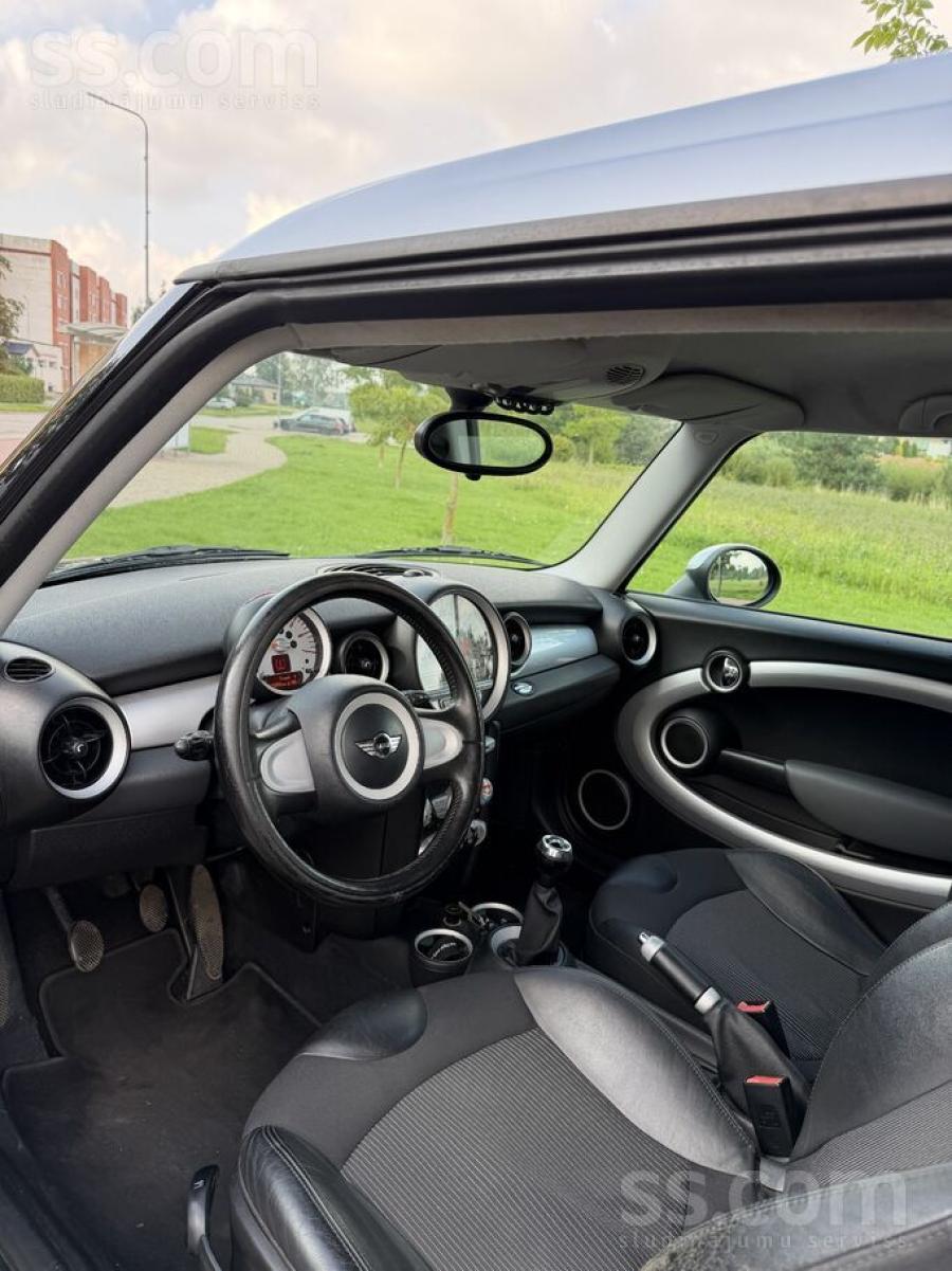 Melns MINI Clubman 2009 Aizkraukle, ar dzinēja tilpumu 1.60 L un nobraukumu 302 tūkst. km par 2490 €, foto 11 vietnē AUTOMOTO.COM.LV