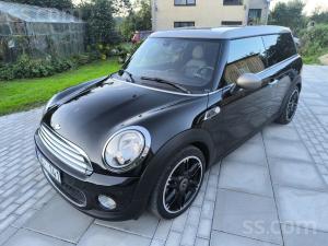 Black MINI Clubman 2013 in Riga, with an engine capacity of 2.00 L and mileage of 177 thousand km for 7999 €, photo  on AUTOMOTO.COM.LV