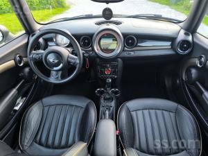Melns MINI Clubman 2013 Rīga, ar dzinēja tilpumu 2.00 L un nobraukumu 177 tūkst. km par 7999 €, foto 9 vietnē AUTOMOTO.COM.LV