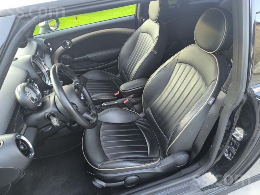 Melns MINI Clubman 2013 Rīga, ar dzinēja tilpumu 2.00 L un nobraukumu 177 tūkst. km par 7999 €, foto 15 vietnē AUTOMOTO.COM.LV