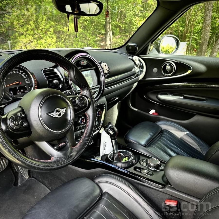 Black MINI Clubman 2015 in Tukums, with an engine capacity of 2.00 L and mileage of 194 thousand km for 13500 €, photo 5 on AUTOMOTO.COM.LV