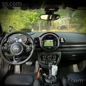 Black MINI Clubman 2015 in Tukums, with an engine capacity of 2.00 L and mileage of 194 thousand km for 13500 €, photo 6 on AUTOMOTO.COM.LV