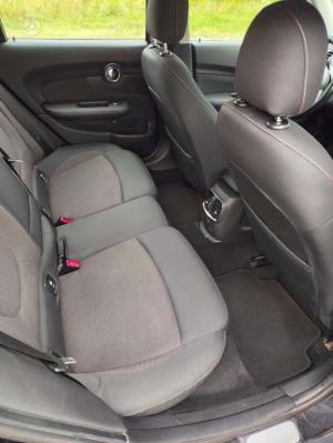 Melns MINI Clubman 2016 Šilutė, ar dzinēja tilpumu 1.50 L un nobraukumu 99 tūkst. km par 5500 €, foto 9 vietnē AUTOMOTO.COM.LV