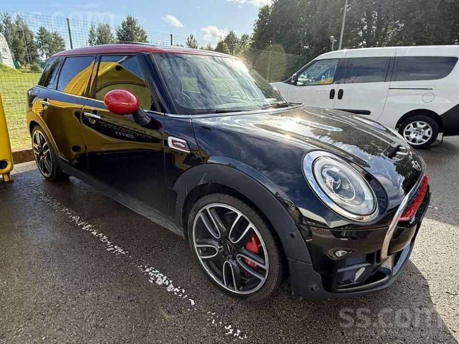 Black MINI Clubman 2017 in Riga, with an engine capacity of 2.00 L and mileage of 176 thousand km for 16000 €, photo 1 on AUTOMOTO.COM.LV