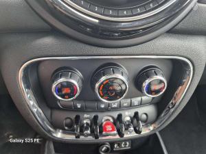 Black MINI Clubman 2017 in Taurage, with an engine capacity of 1.50 L and mileage of 285 thousand km for 5500 €, photo 12 on AUTOMOTO.COM.LV