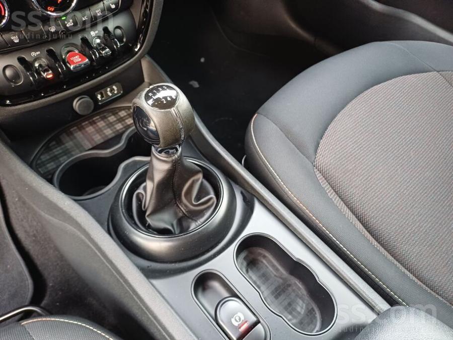 Melns MINI Clubman 2017 Valmiera, ar dzinēja tilpumu 1.50 L un nobraukumu 175 tūkst. km par 7500 €, foto 19 vietnē AUTOMOTO.COM.LV