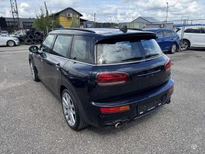 Black MINI Clubman 2021 in Kaunas, with an engine capacity of 2.00 L and mileage of 154 thousand km for 15900 €, photo 6 on AUTOMOTO.COM.LV