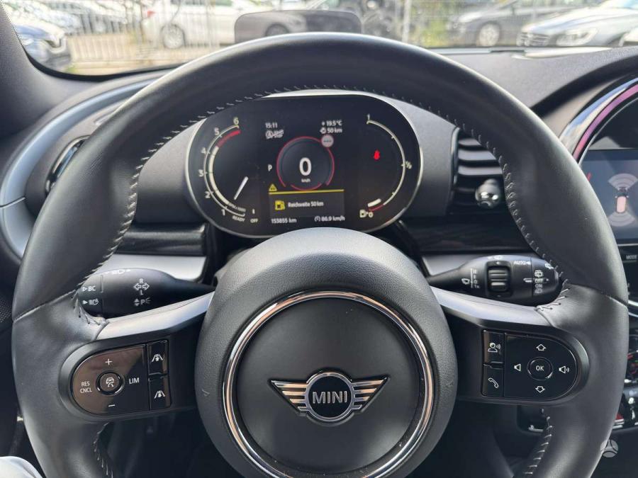 Black MINI Clubman 2021 in Kaunas, with an engine capacity of 2.00 L and mileage of 154 thousand km for 15900 €, photo 17 on AUTOMOTO.COM.LV