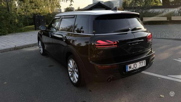 Melns MINI Clubman 2022 Viļņa, ar dzinēja tilpumu 1.50 L un nobraukumu 36 tūkst. km par 19000 €, foto 4 vietnē AUTOMOTO.COM.LV