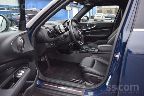 Blue MINI Clubman 2016 in Riga, with an engine capacity of 2.00 L and mileage of 130 thousand km for 13900 €, photo 3 on AUTOMOTO.COM.LV