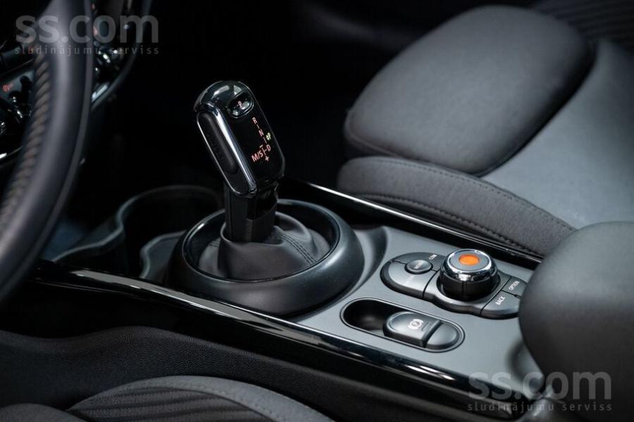 Zils MINI Clubman 2020 Rīga, ar dzinēja tilpumu 1.50 L un nobraukumu 36 tūkst. km par 16500 €, foto 19 vietnē AUTOMOTO.COM.LV