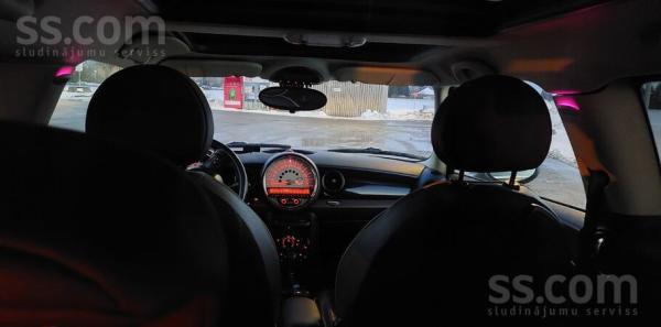 Brown MINI Clubman 2010 in Riga, with an engine capacity of 1.60 L and mileage of 212 thousand km for 3750 €, photo 8 on AUTOMOTO.COM.LV