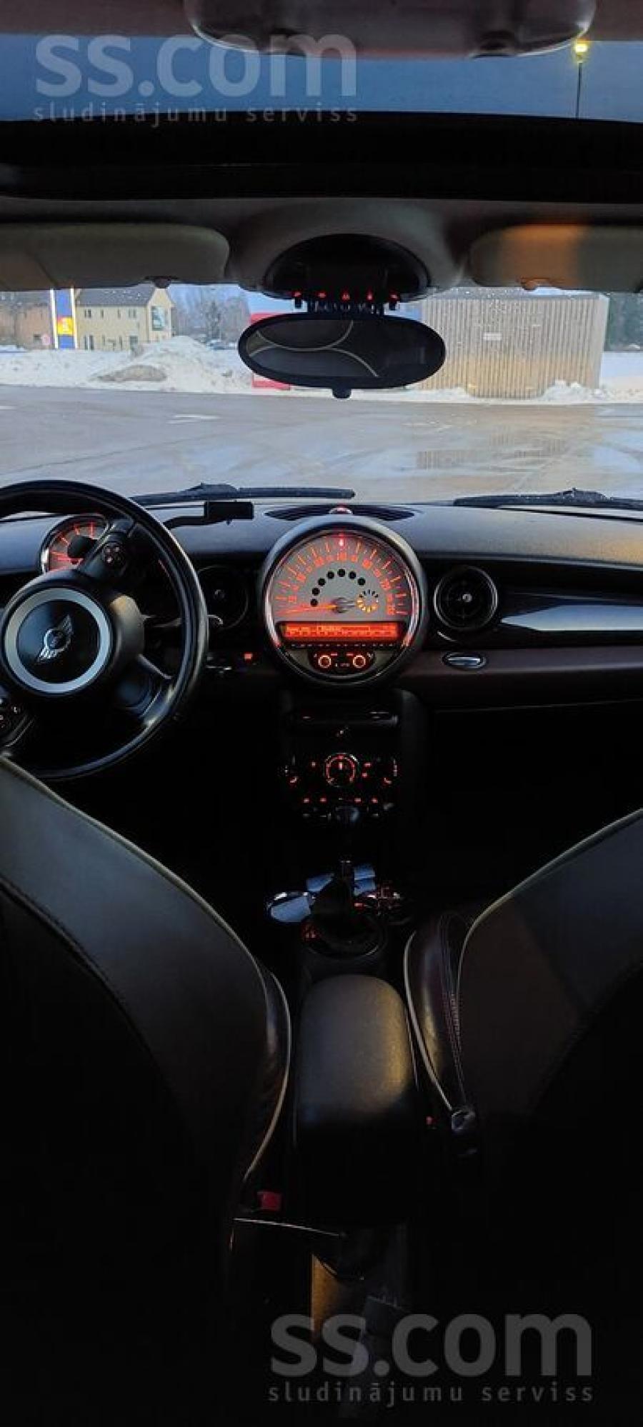 Brown MINI Clubman 2010 in Riga, with an engine capacity of 1.60 L and mileage of 212 thousand km for 3750 €, photo 9 on AUTOMOTO.COM.LV