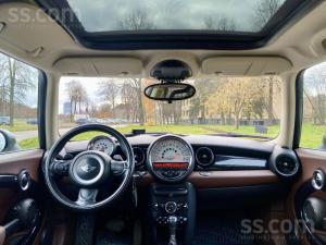 Brown MINI Clubman 2010 in Riga, with an engine capacity of 1.60 L and mileage of 212 thousand km for 3750 €, photo 10 on AUTOMOTO.COM.LV