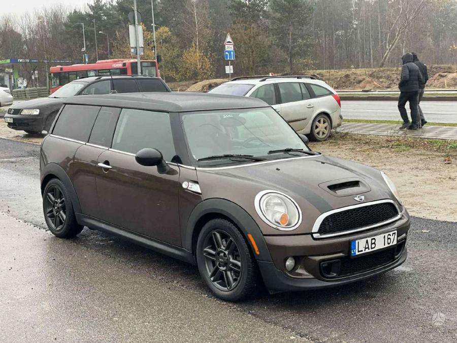 Brūns MINI Clubman 2011 Molėtai, ar dzinēja tilpumu 1.60 L un nobraukumu 241 tūkst. km par 4950 €, foto 2 vietnē AUTOMOTO.COM.LV