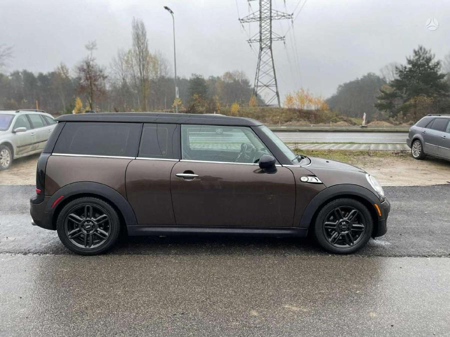 Brūns MINI Clubman 2011 Molėtai, ar dzinēja tilpumu 1.60 L un nobraukumu 241 tūkst. km par 4950 €, foto 4 vietnē AUTOMOTO.COM.LV