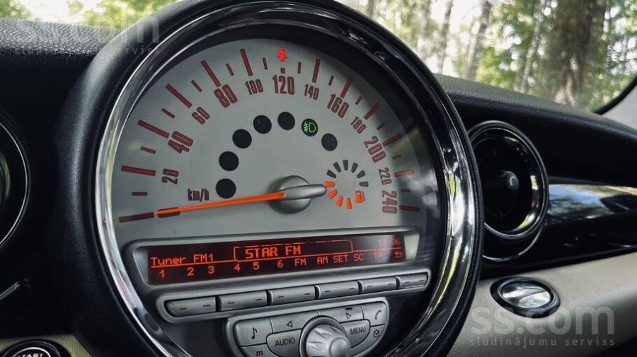 Brūns MINI Clubman 2008 Cēsis, ar dzinēja tilpumu 1.60 L un nobraukumu 315 tūkst. km par 4700 €, foto 11 vietnē AUTOMOTO.COM.LV