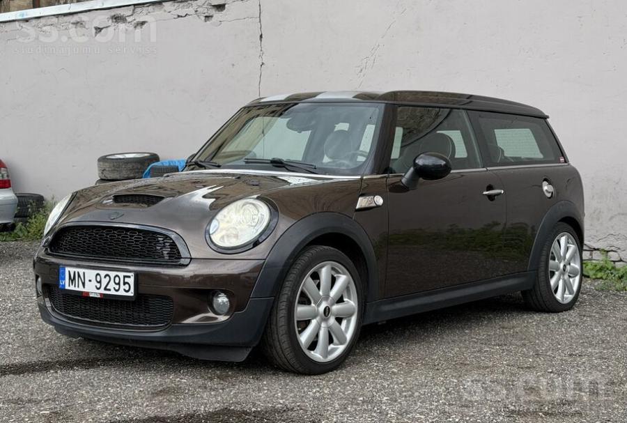 Brūns MINI Clubman 2008 Rīga, ar dzinēja tilpumu 1.60 L un nobraukumu 230 tūkst. km par 4290 €, foto 1 vietnē AUTOMOTO.COM.LV
