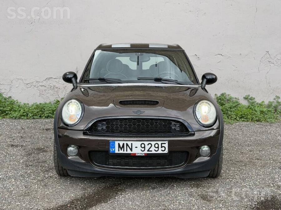 Brūns MINI Clubman 2008 Rīga, ar dzinēja tilpumu 1.60 L un nobraukumu 230 tūkst. km par 4290 €, foto 5 vietnē AUTOMOTO.COM.LV
