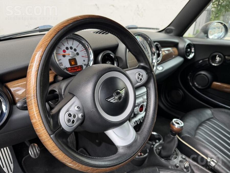 Brūns MINI Clubman 2008 Rīga, ar dzinēja tilpumu 1.60 L un nobraukumu 230 tūkst. km par 4290 €, foto 9 vietnē AUTOMOTO.COM.LV
