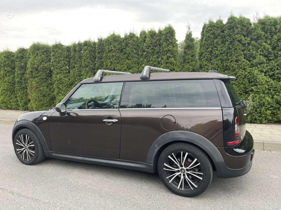 Brown MINI Clubman 2008 in Vilnius, with an engine capacity of 1.56 L and mileage of 298 thousand km for 4200 €, photo 5 on AUTOMOTO.COM.LV