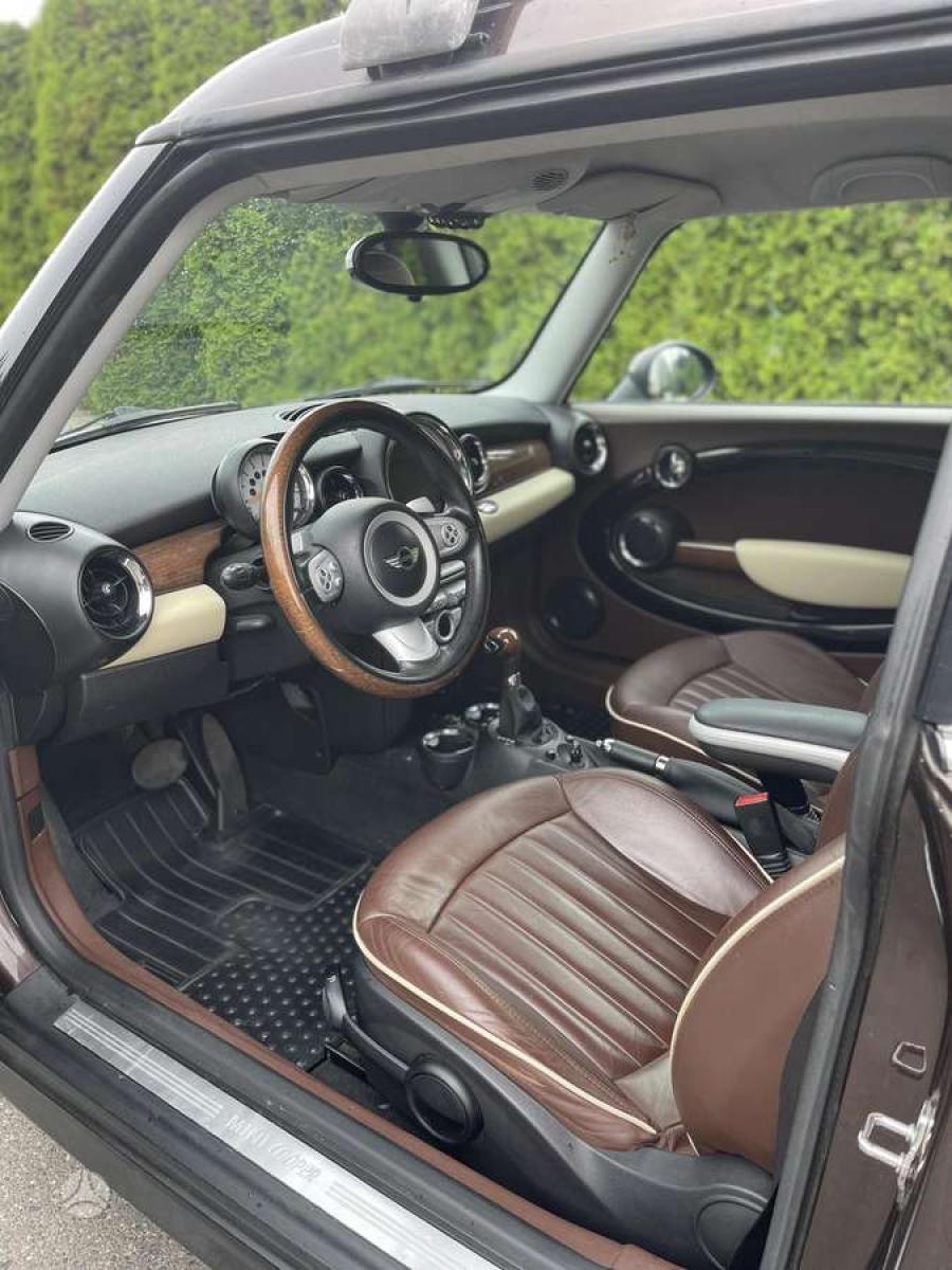 Brown MINI Clubman 2008 in Vilnius, with an engine capacity of 1.56 L and mileage of 298 thousand km for 4200 €, photo 17 on AUTOMOTO.COM.LV