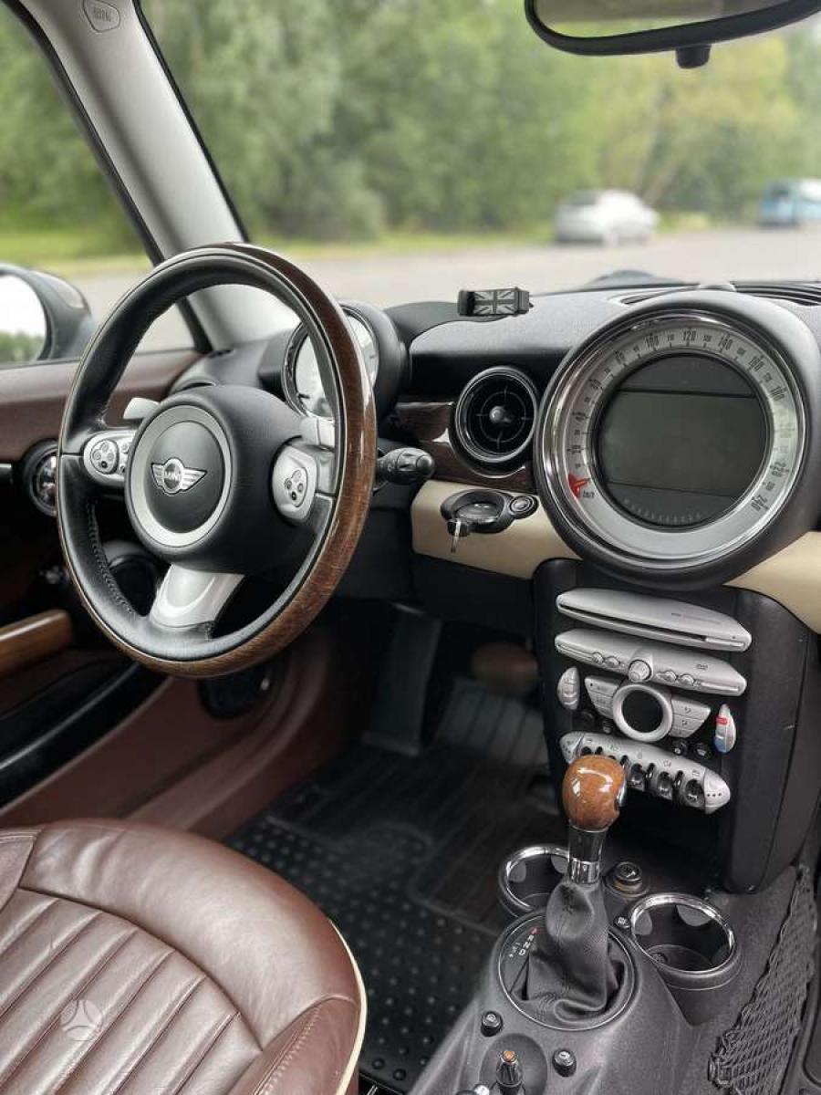 Brown MINI Clubman 2008 in Vilnius, with an engine capacity of 1.56 L and mileage of 298 thousand km for 4200 €, photo 21 on AUTOMOTO.COM.LV