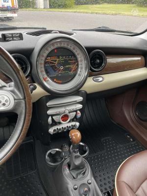 Brown MINI Clubman 2008 in Vilnius, with an engine capacity of 1.56 L and mileage of 298 thousand km for 4200 €, photo 22 on AUTOMOTO.COM.LV