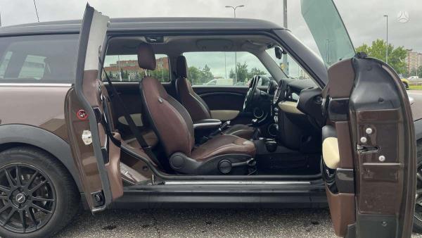 Brūns MINI Clubman 2009 Kauņa, ar dzinēja tilpumu 1.60 L un nobraukumu 194 tūkst. km par 2500 €, foto 10 vietnē AUTOMOTO.COM.LV