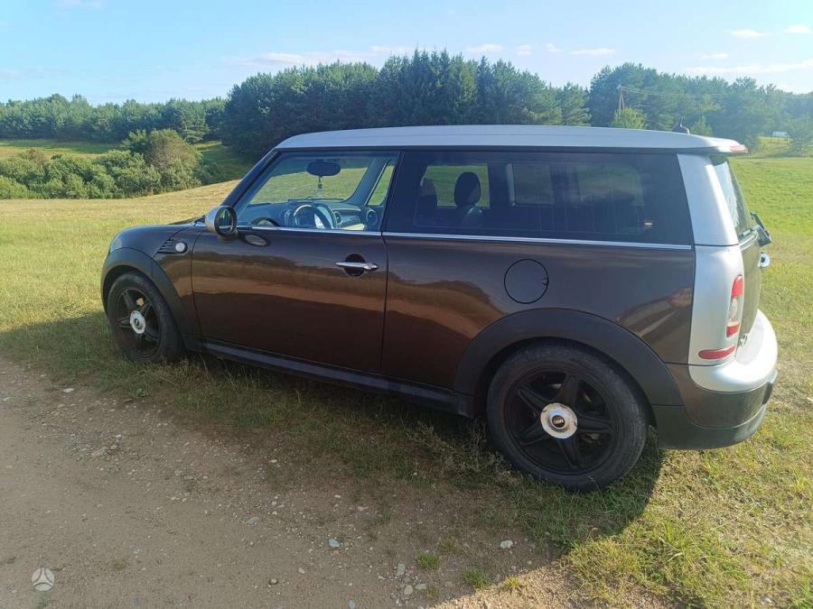 Brown MINI Clubman 2009 in Zarasai, with an engine capacity of 1.60 L and mileage of 207 thousand km for 2000 €, photo 7 on AUTOMOTO.COM.LV