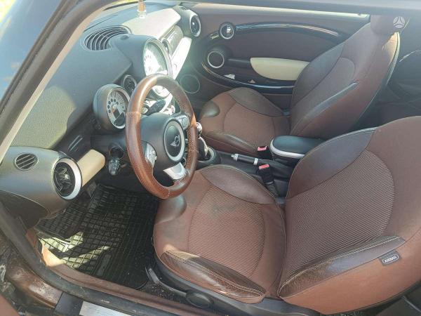 Brown MINI Clubman 2009 in Zarasai, with an engine capacity of 1.60 L and mileage of 207 thousand km for 2000 €, photo 9 on AUTOMOTO.COM.LV